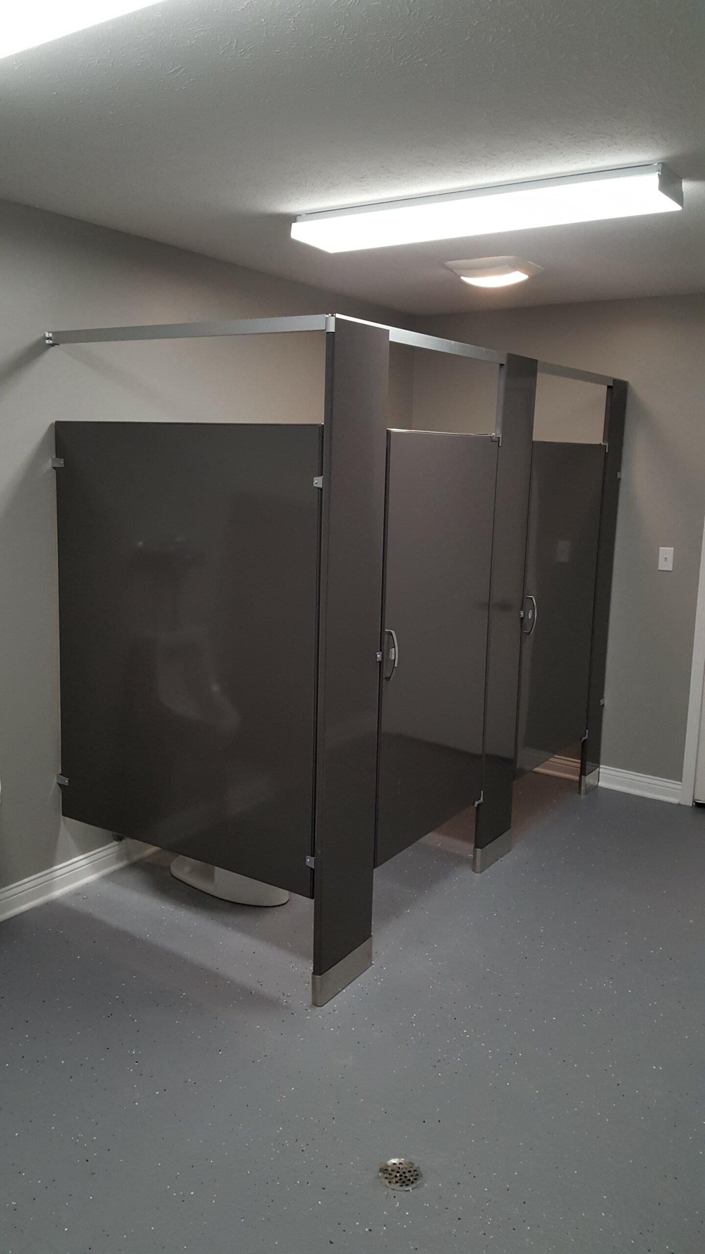 Bathroom Partitions | Shop Commercial Bathroom Stalls & Restroom ...